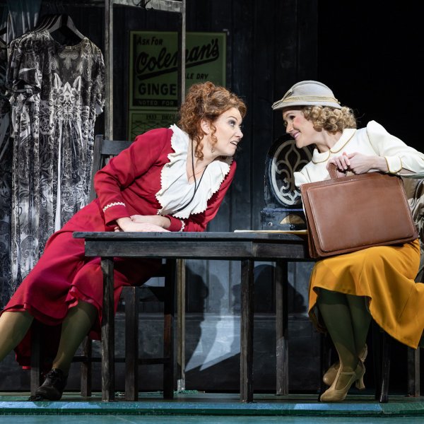 Annie | Stage Noise - Diana Simmonds