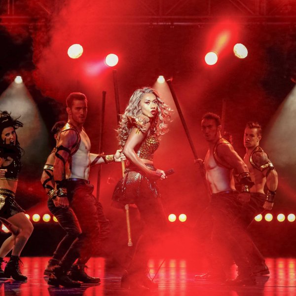 The Bodyguard - The Musical | Stage Noise - Diana Simmonds